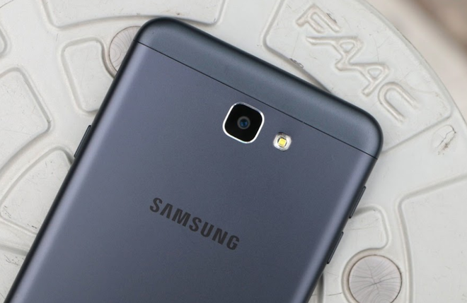 Galaxy J7 Prime có giá hơn 6 triệu đồng