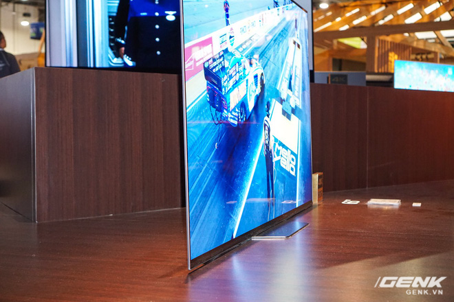 [CES 2018] Cận cảnh dòng sản phẩm TV OLED 4K A8F series của Sony